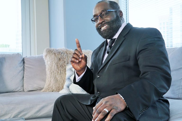 Luther Barnes Has the Favor of God – Journal of Gospel Music